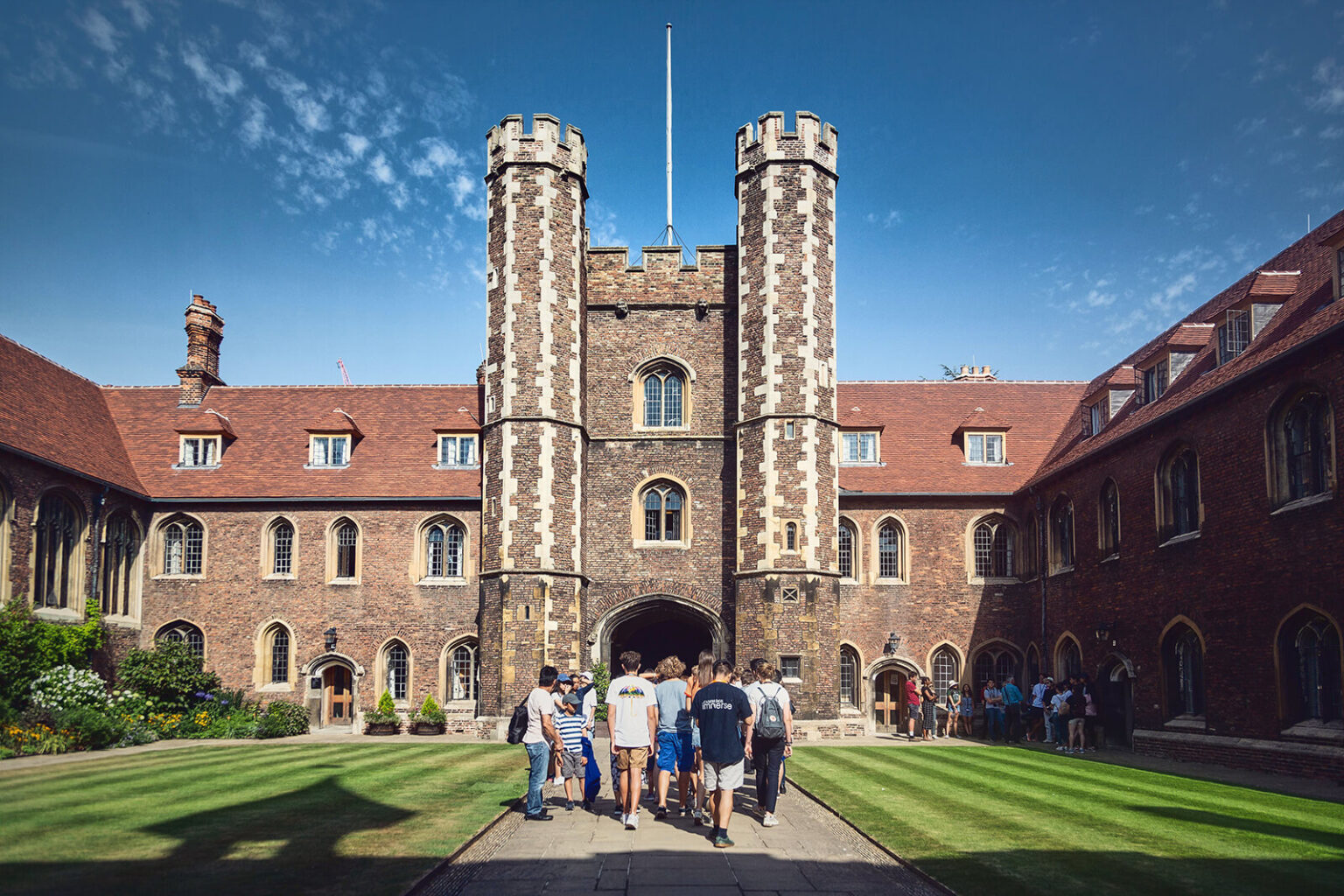 Student Life at Cambridge University: A Complete Guide to Academics ...
